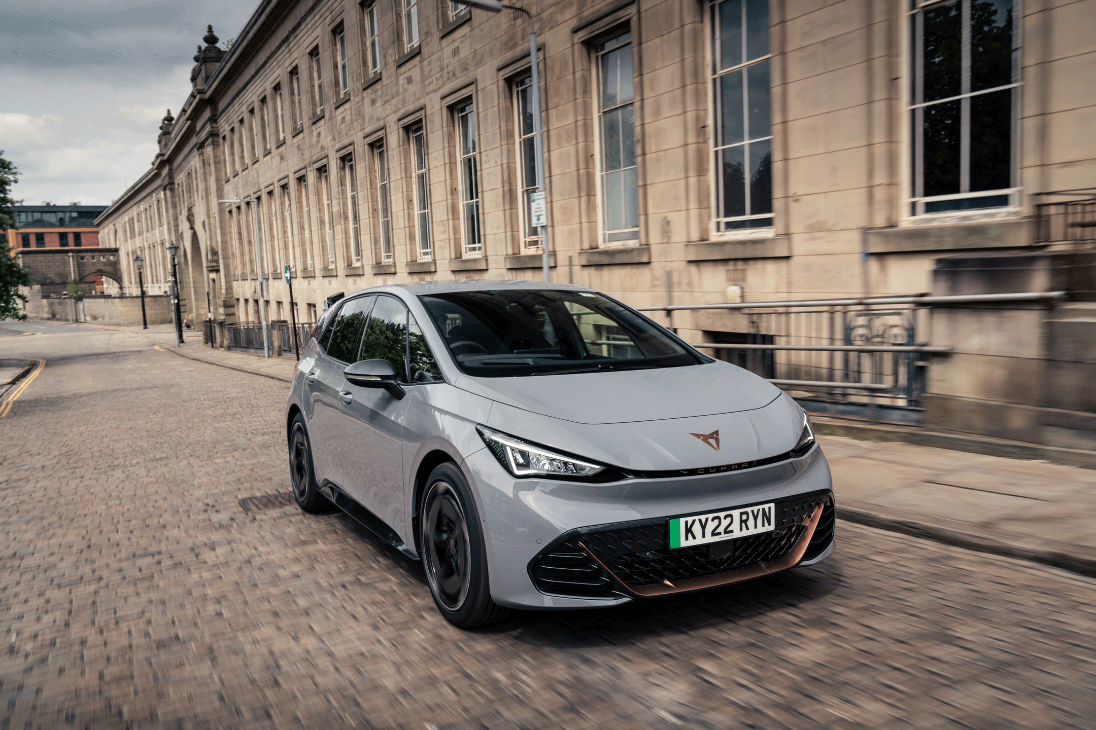 Follow your impulse: the CUPRA Born on a head-turning trip across the ...