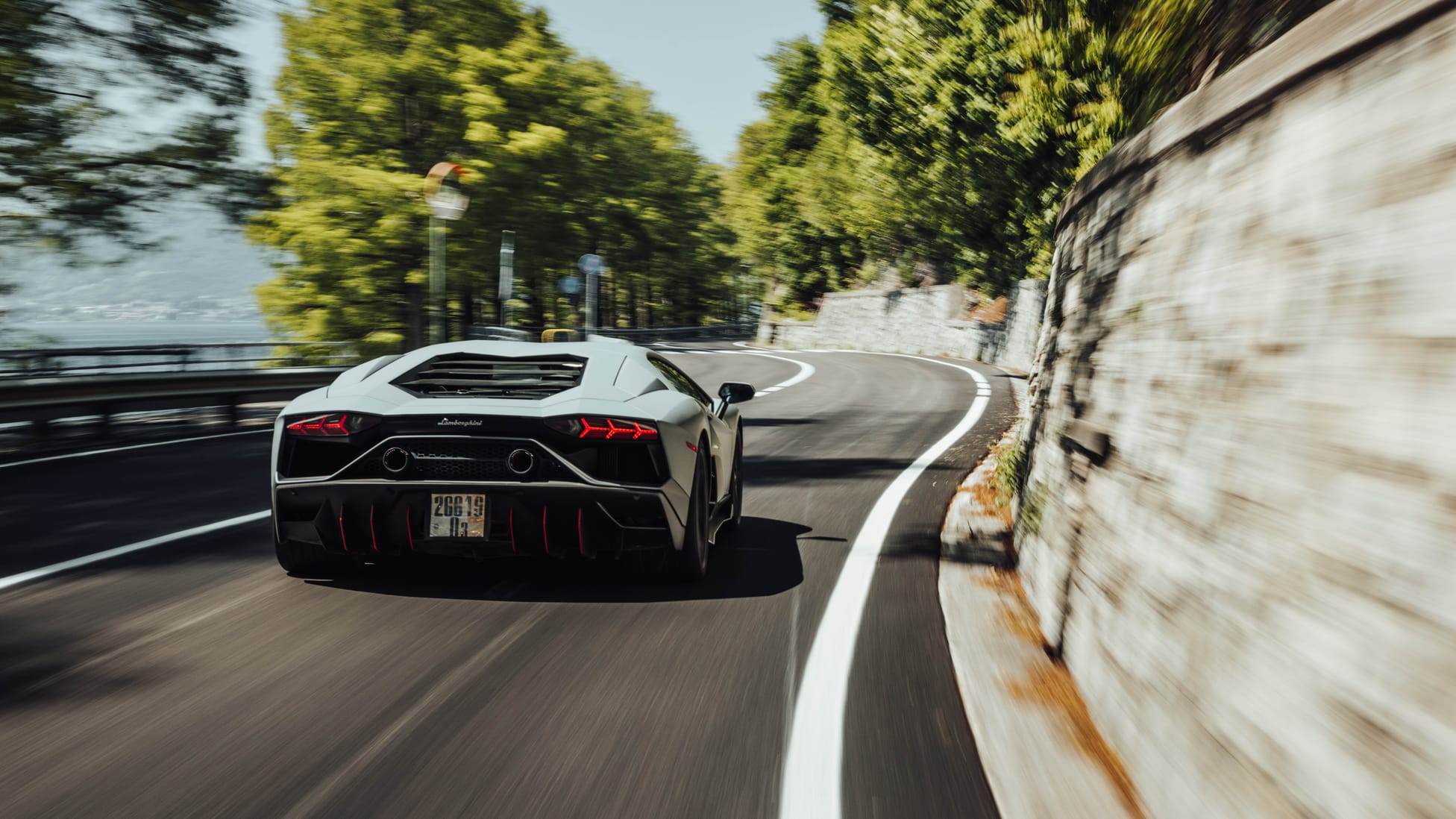 Celebrating Lamborghini's V12 engine... in a V12-powered Lambo boat ...