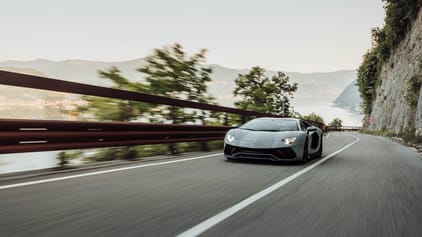 Celebrating Lamborghini's V12 engine... in a V12-powered Lambo boat ...