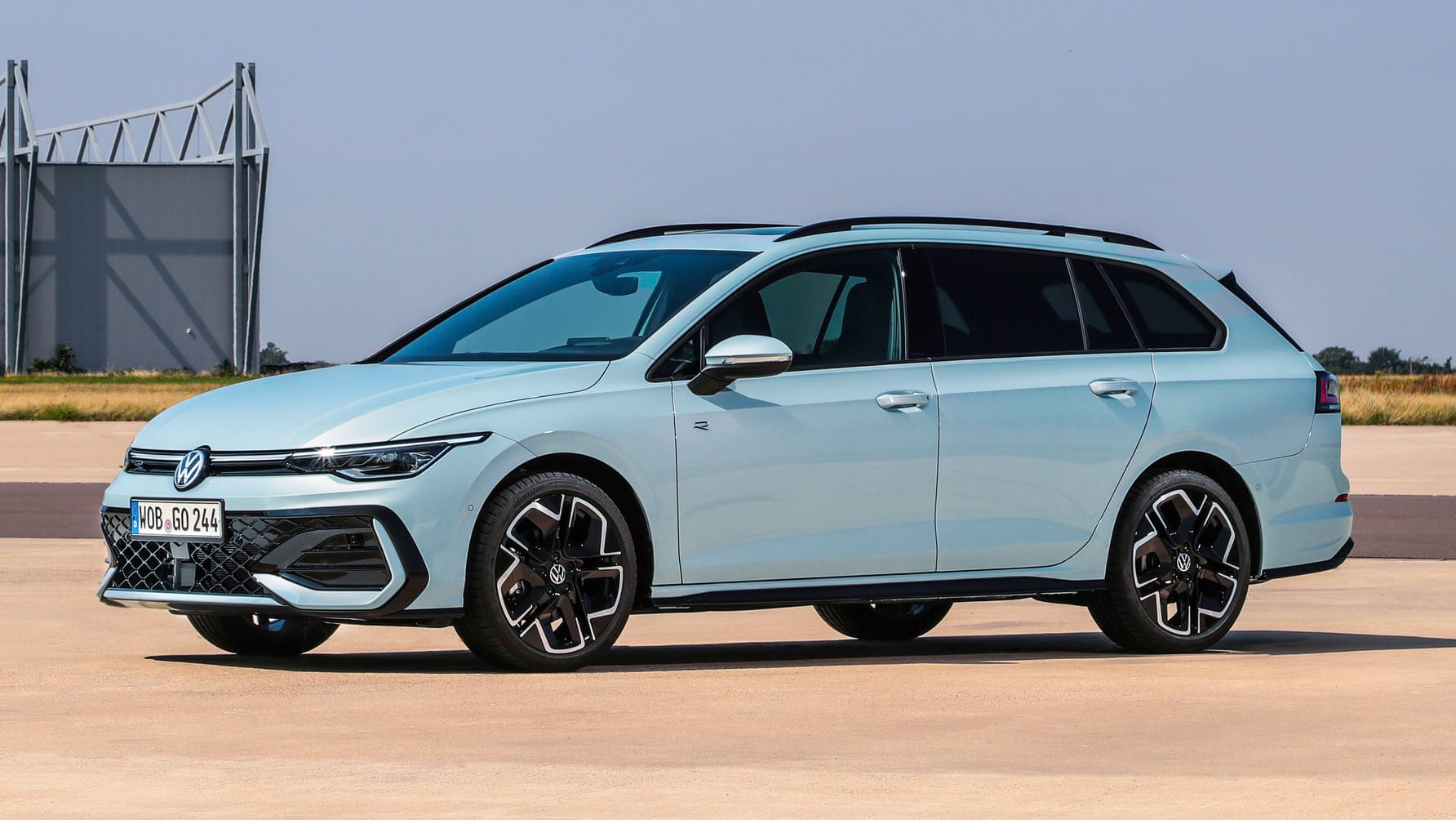 The facelifted Mk8.5 Volkswagen Golf is here! And it has a new ...