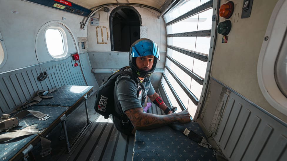 Lewis Hamilton's Day Off: skydiving with the seven-time F1 champ | Top Gear
