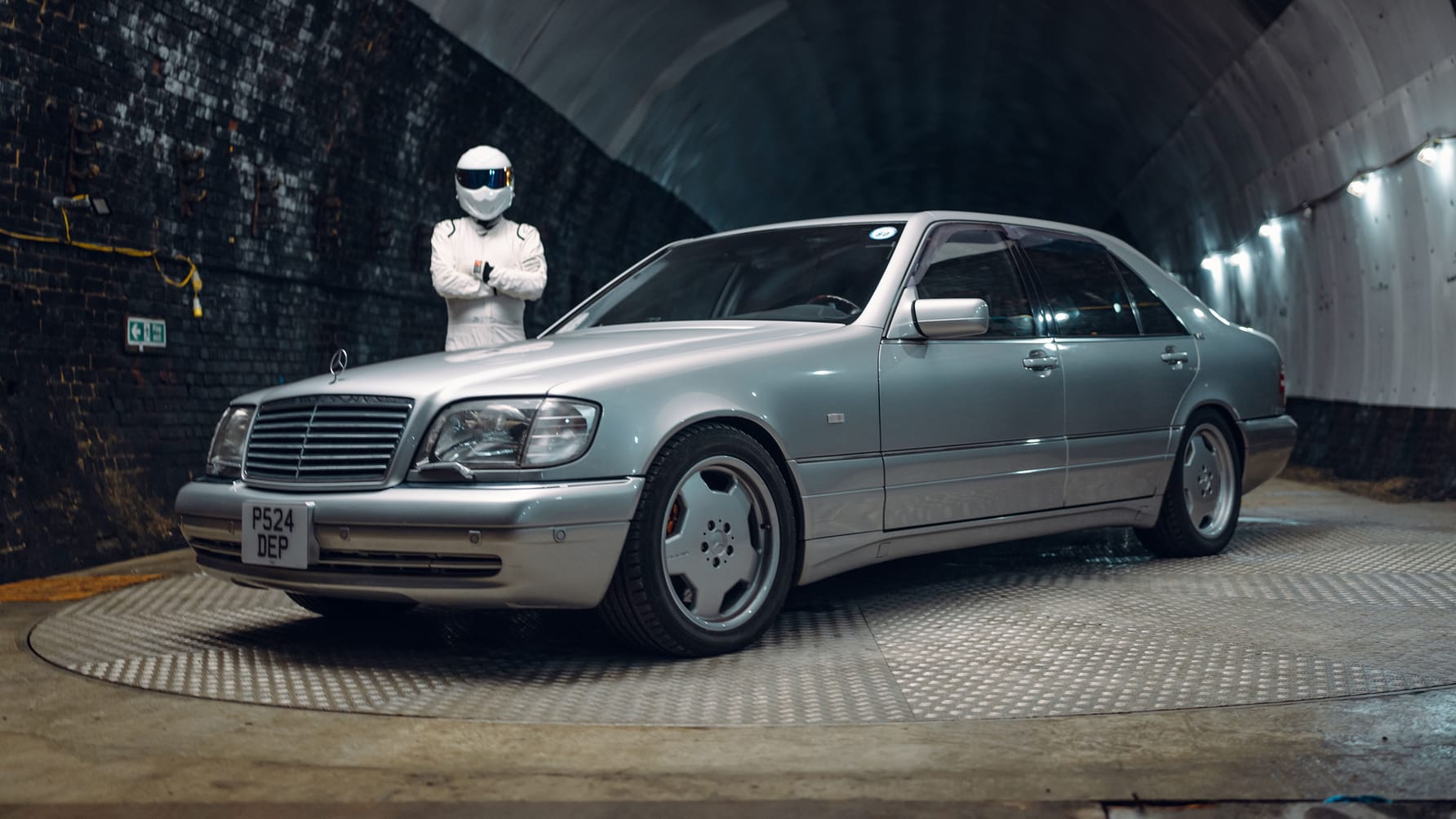Listen to a V12-engined Mercedes S600 scream down a tunnel | Top Gear