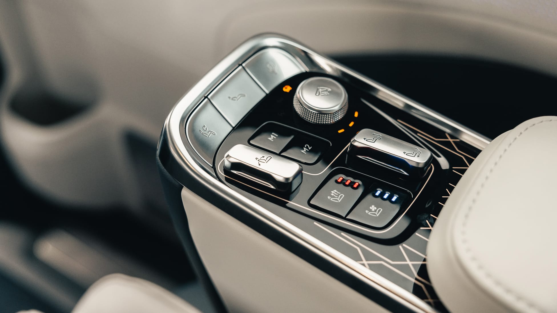 Zeekr 009 in Shanghai: a luxury Chinese Rolls-Royce rival? | Top Gear