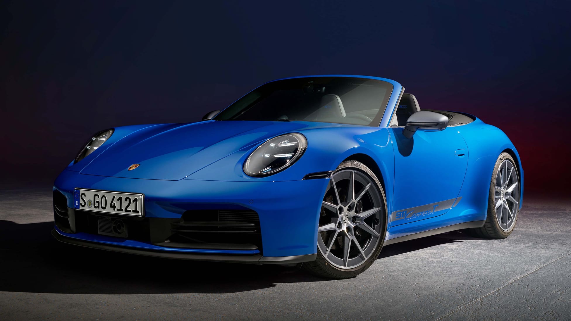 The new Porsche 911 Carrera T is a lighter, manual-only rear-drive ...