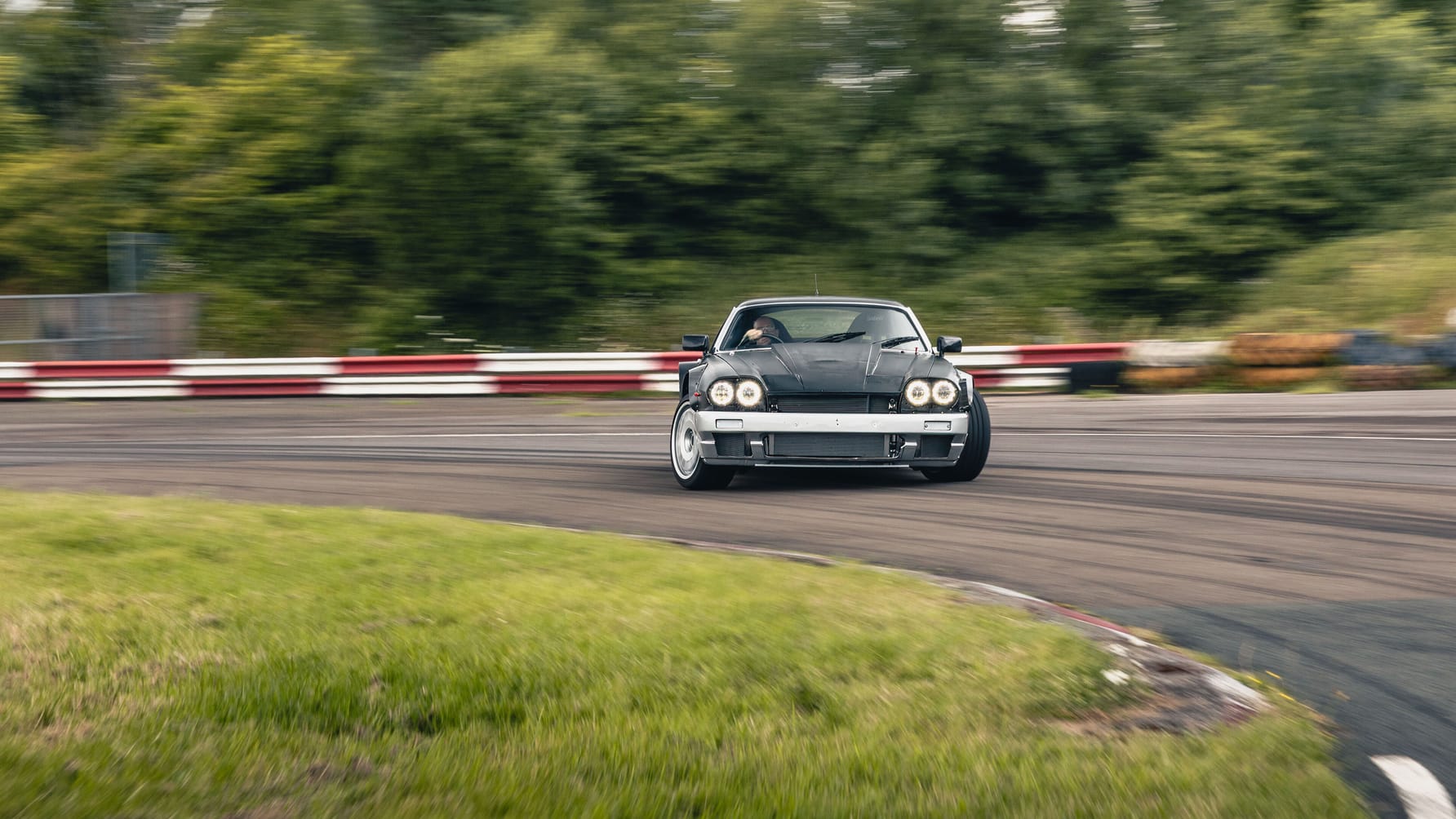 This is it: the 650bhp+, V12-engined TWR Supercat | Top Gear