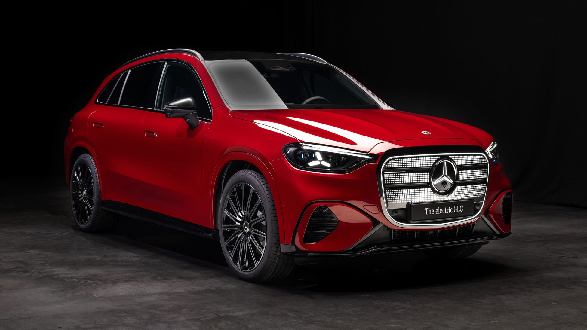 Good grief, the new Mercedes GLC has a MASSIVE illuminated grille | Top ...