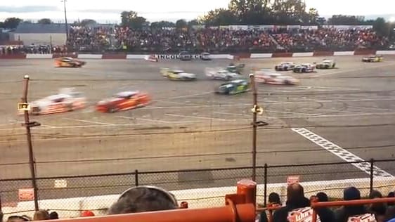 Video: figure-of-eight racing is the scariest motorsport in history ...