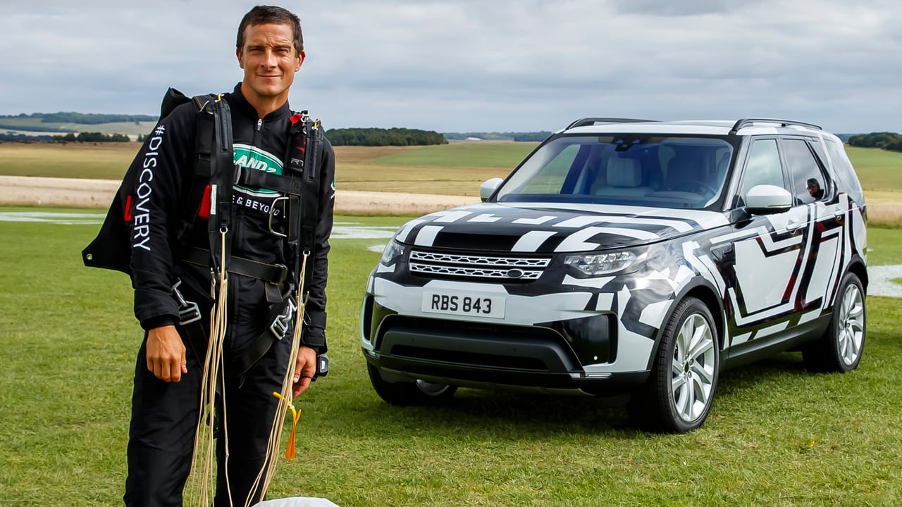 Your Land Rover Discovery can be operated by phone | Top Gear