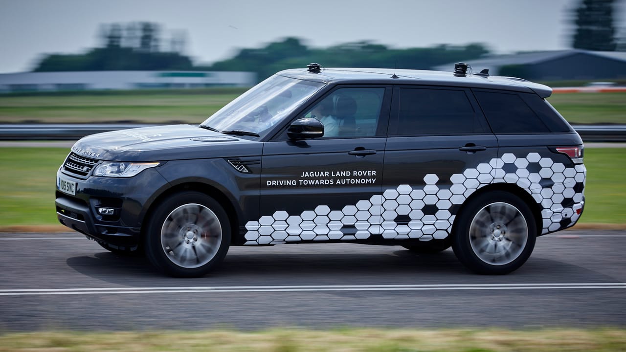 This Range Rover can drive itself through a city | Top Gear