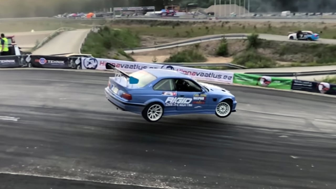 Drifting + jumps = awesome | Top Gear