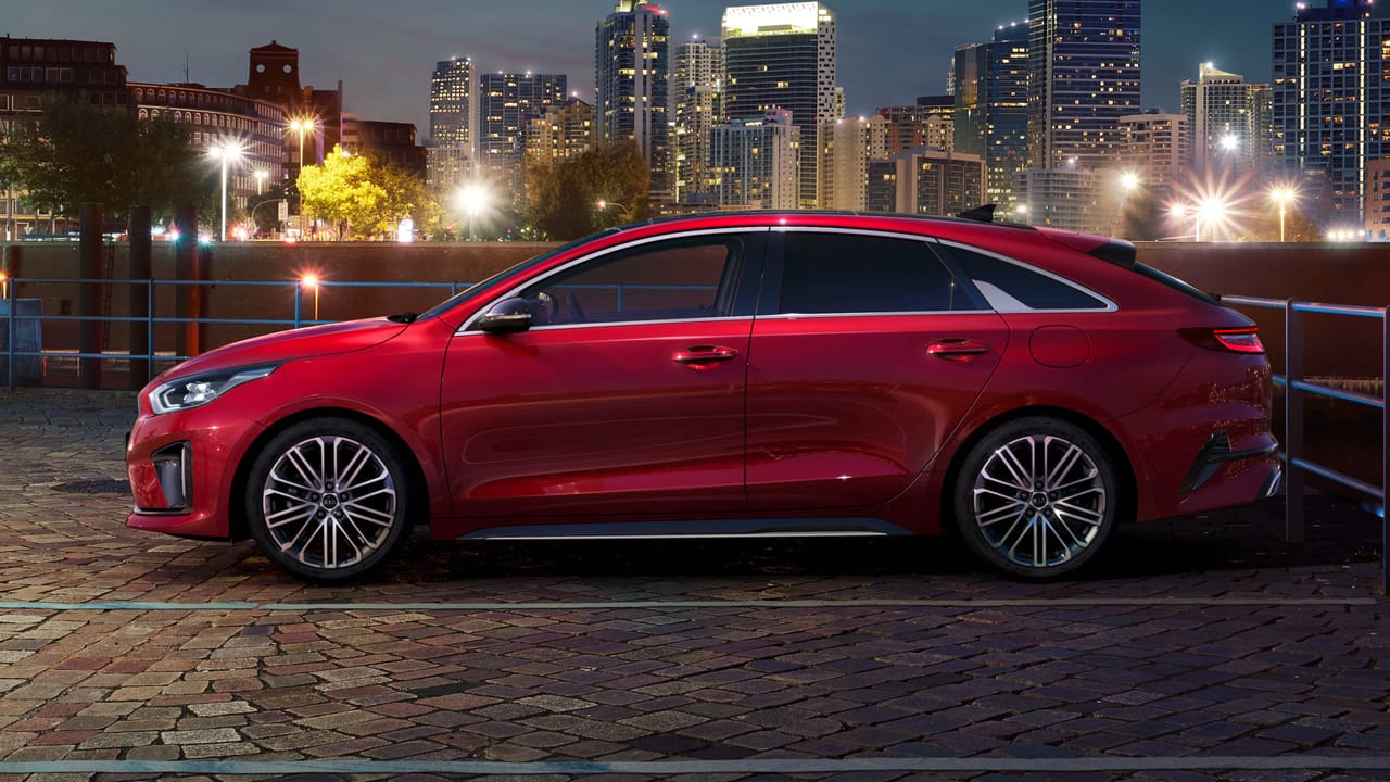 The swoopy new Kia Proceed starts from £23,835 | Top Gear