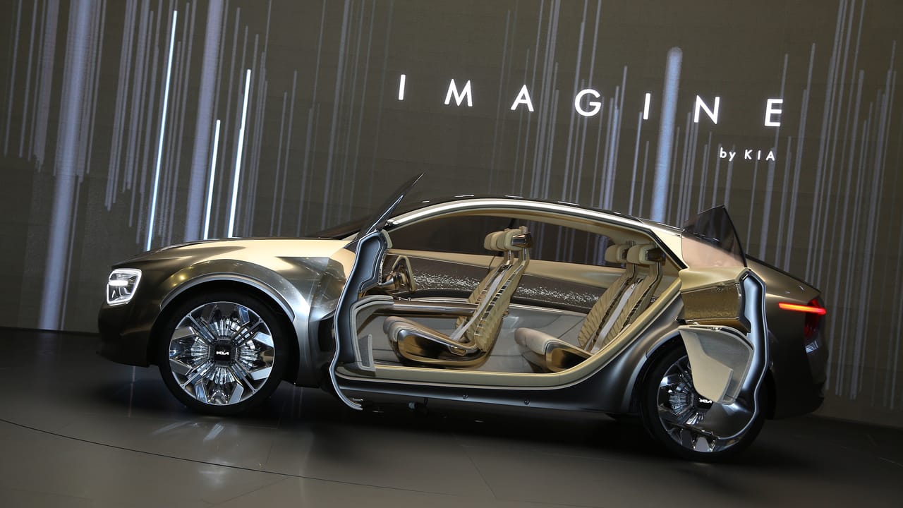 Kia's Imagine concept proves electricity is fun | Top Gear