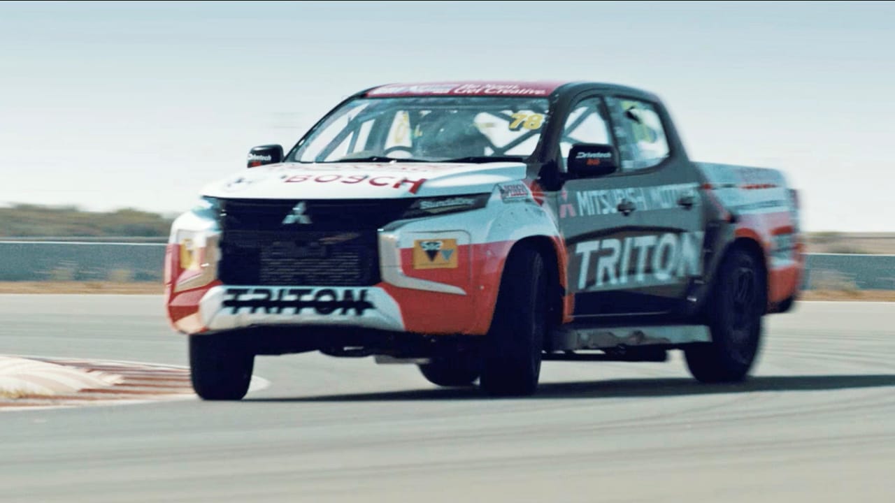 Watch this race-prepped Mitsubishi pick-up drift | Top Gear