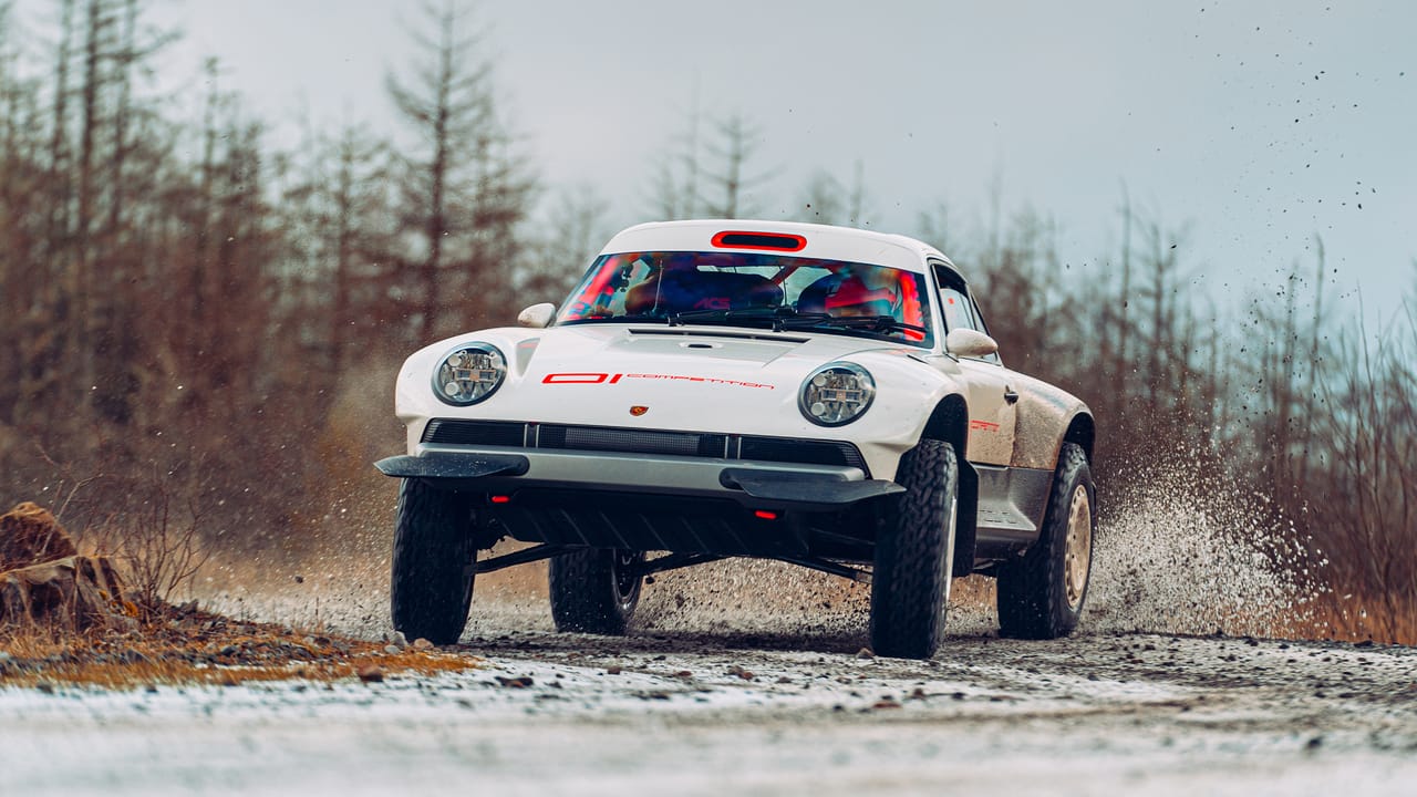 Wow, Singer has reimagined a Safari 911 | Top Gear