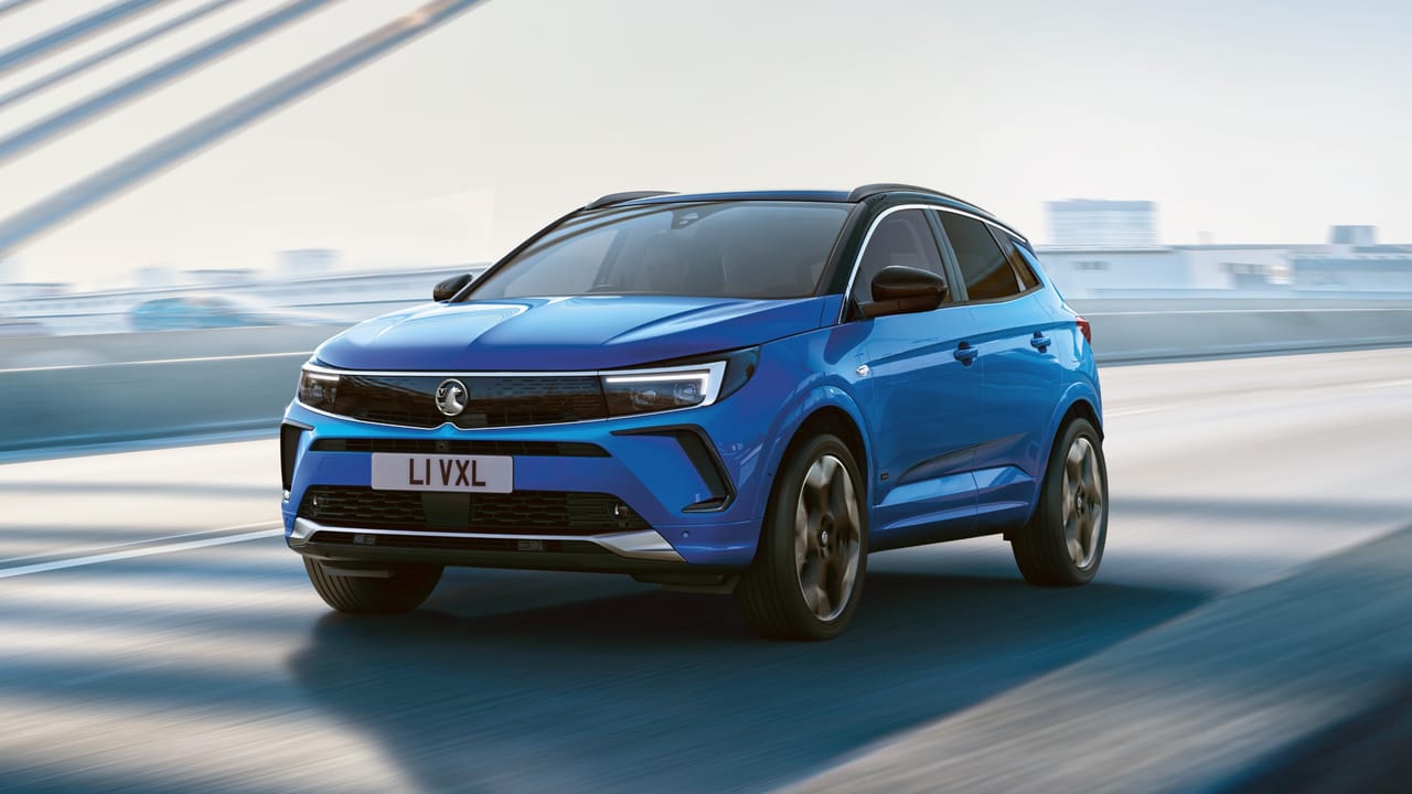 Vauxhall Grandland loses its X, gains night vision | Top Gear