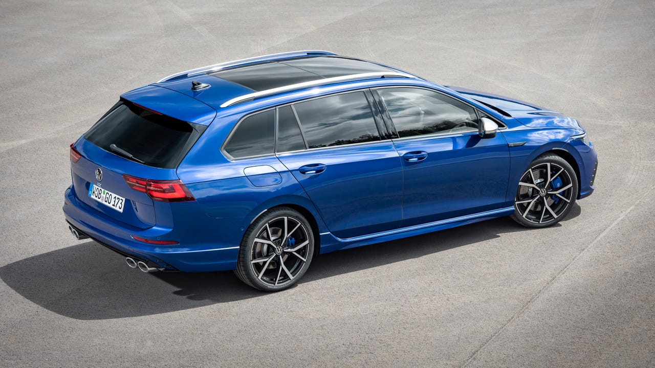 Behold the new Volkswagen Golf R Estate | Top Gear