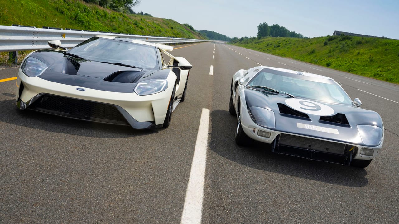 This Ford GT Heritage Edition celebrates the first ever GT40 prototype ...