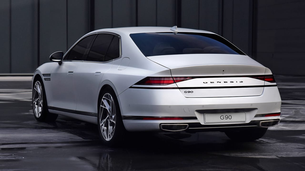 The G90 saloon is yet another brand new Genesis | Top Gear
