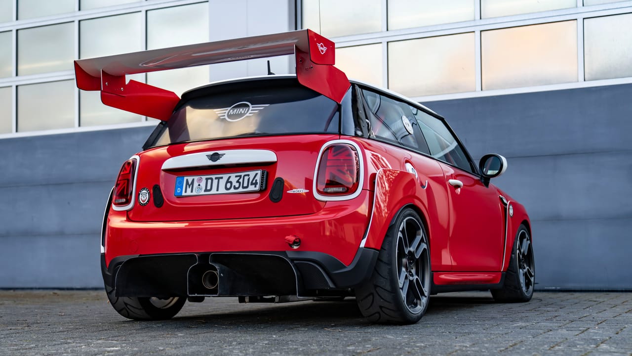 This Mini with a mighty rear wing is heading to the Nürburgring 24hrs ...