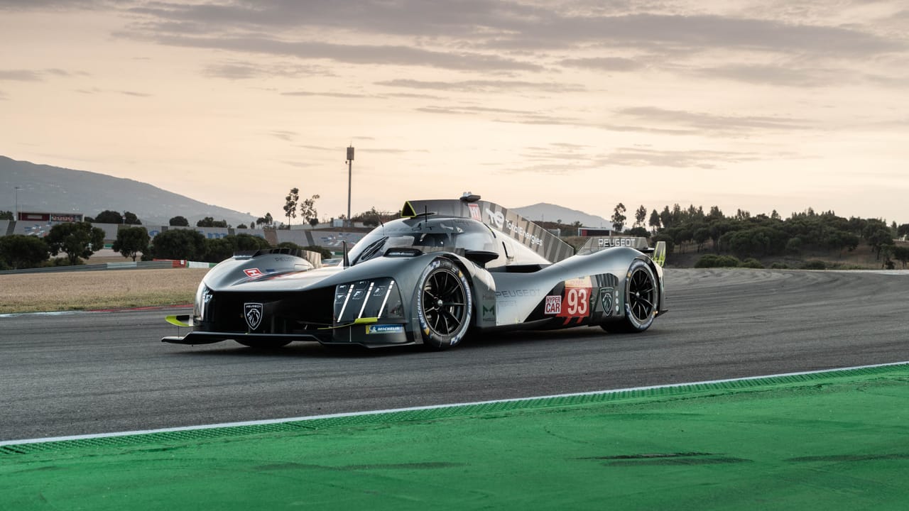 This is the actual racing spec of the Peugeot 9X8 | Top Gear