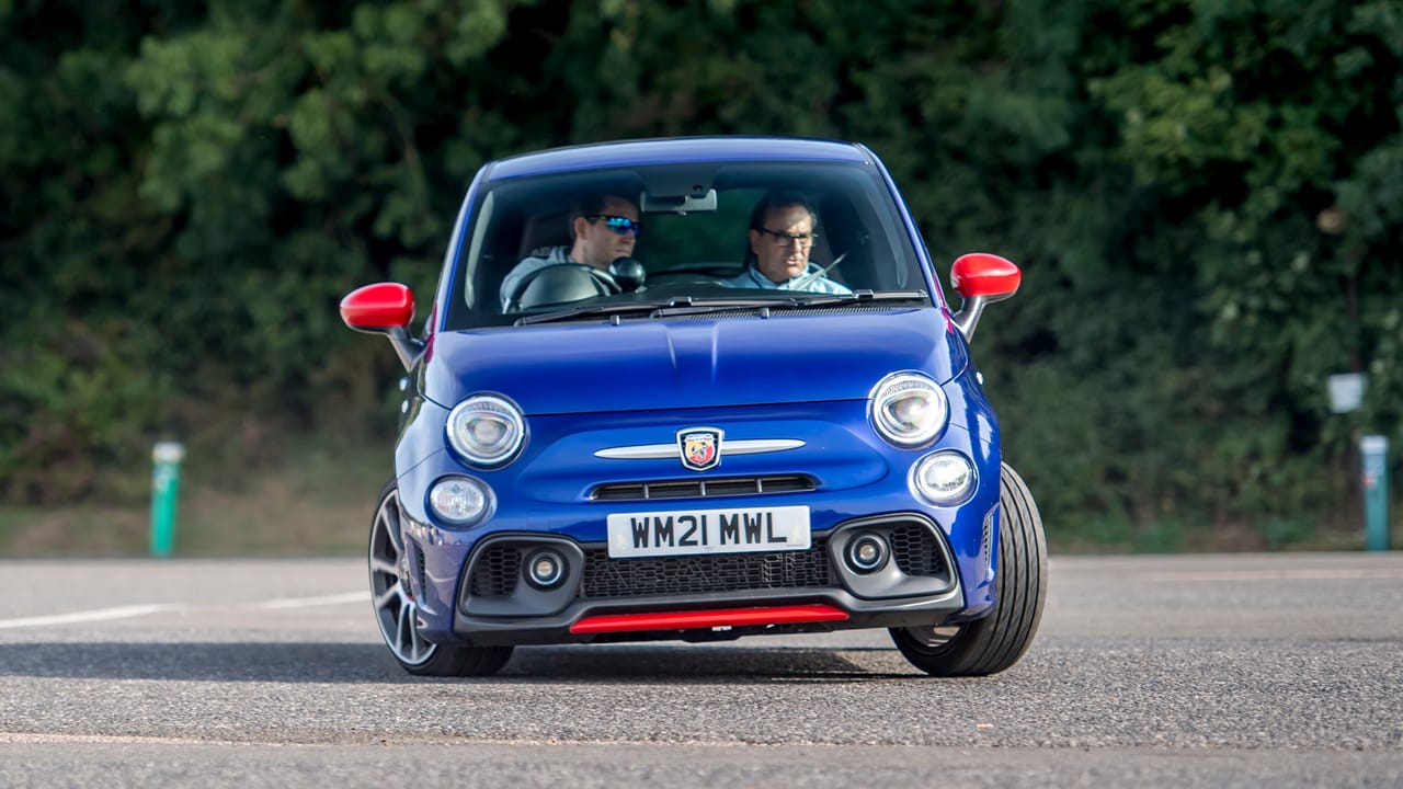 How to do a handbrake turn | Top Gear