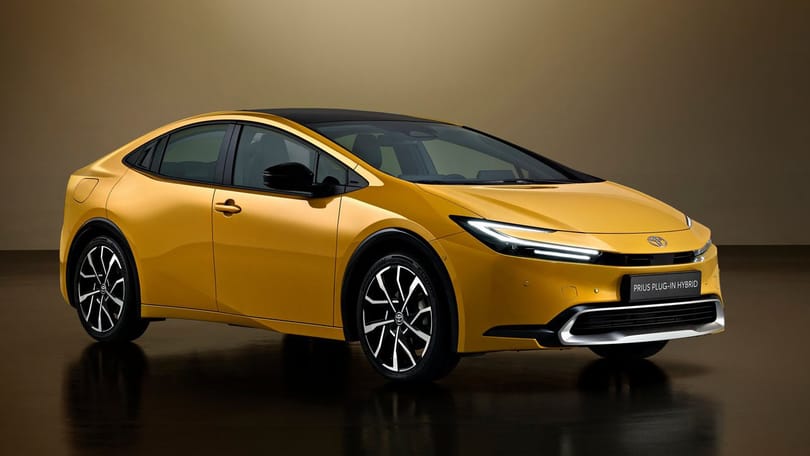 Video: McLaren P1 GTR races helicopter gunship at TG's Speed Week | Top ...