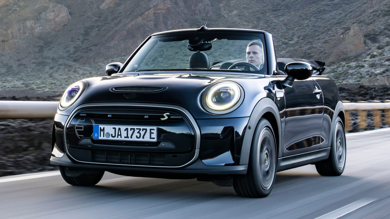The new Mini Electric Convertible is a £52k limited edition soft-top EV ...
