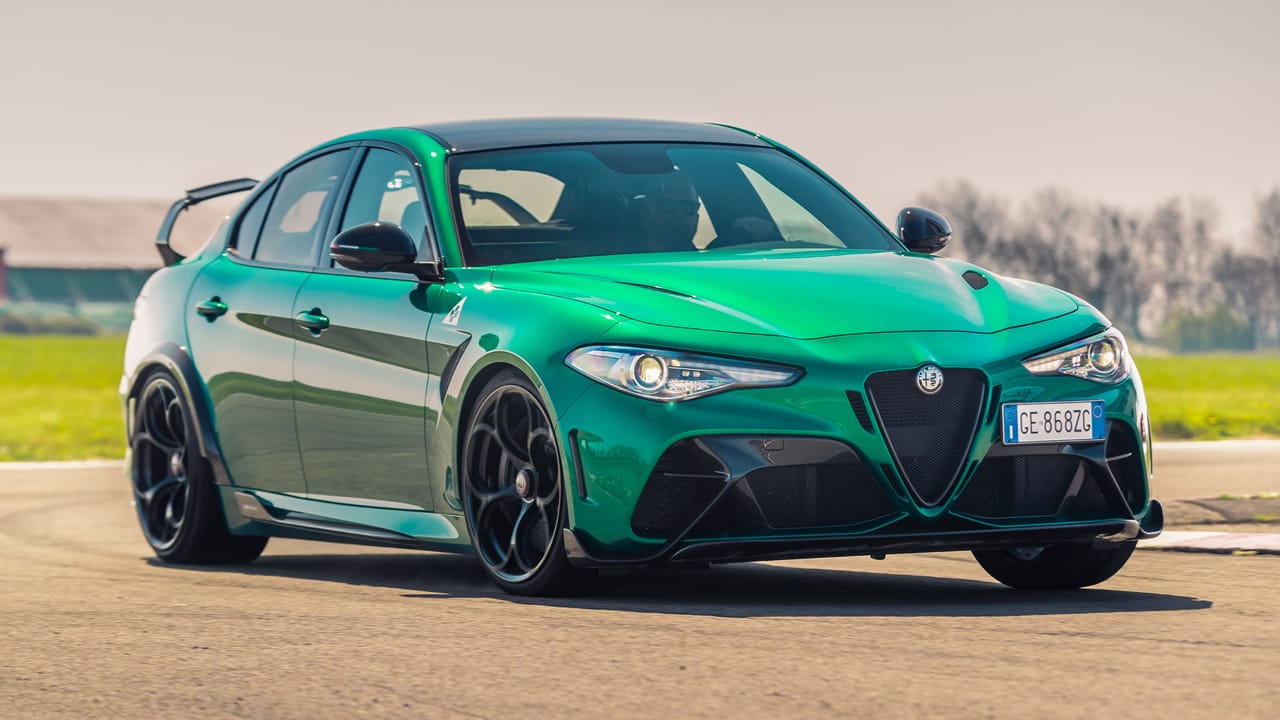 The 2025 Alfa Romeo Giulia Quadrifoglio will be a fully electric 1 ...
