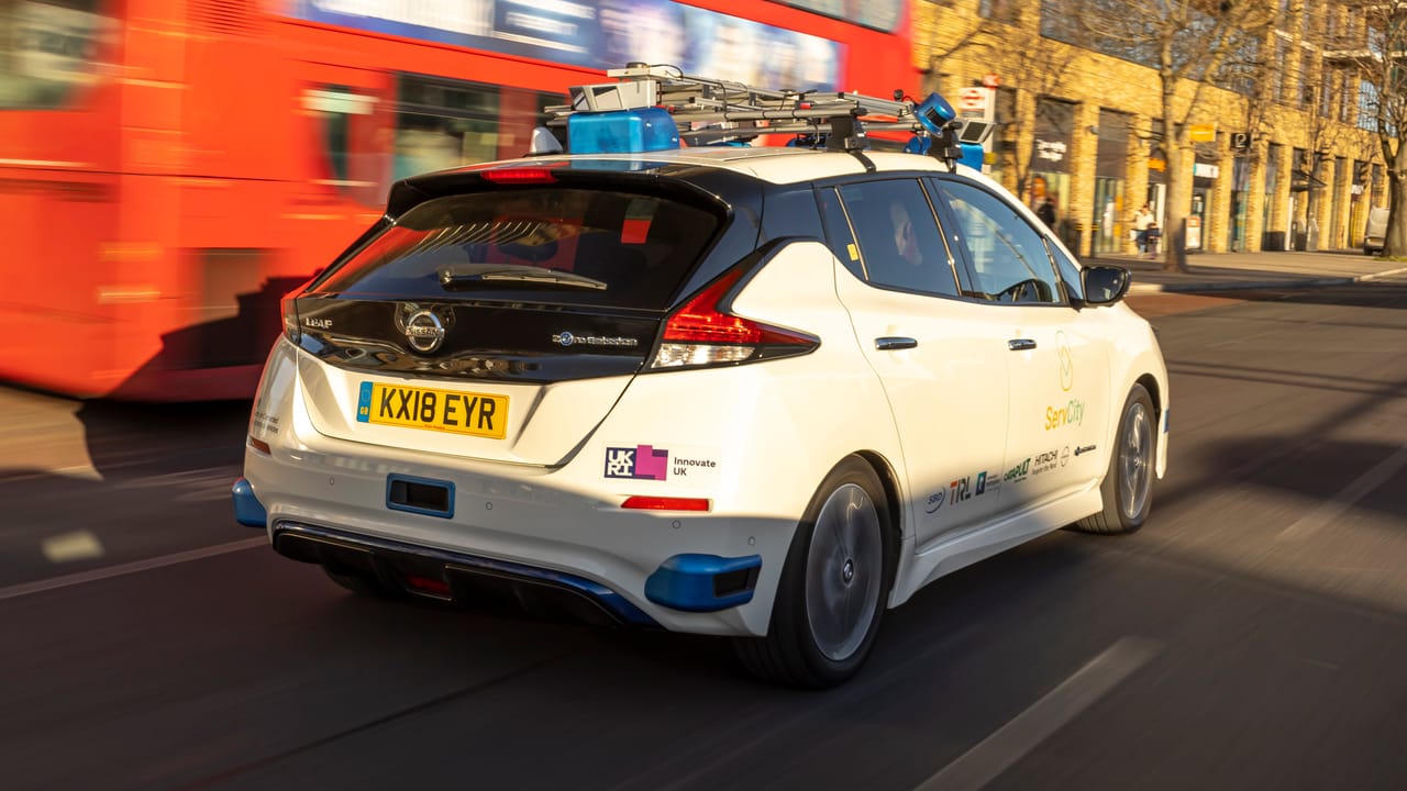 Nissan has built a self-driving Leaf that *worked* in city traffic ...