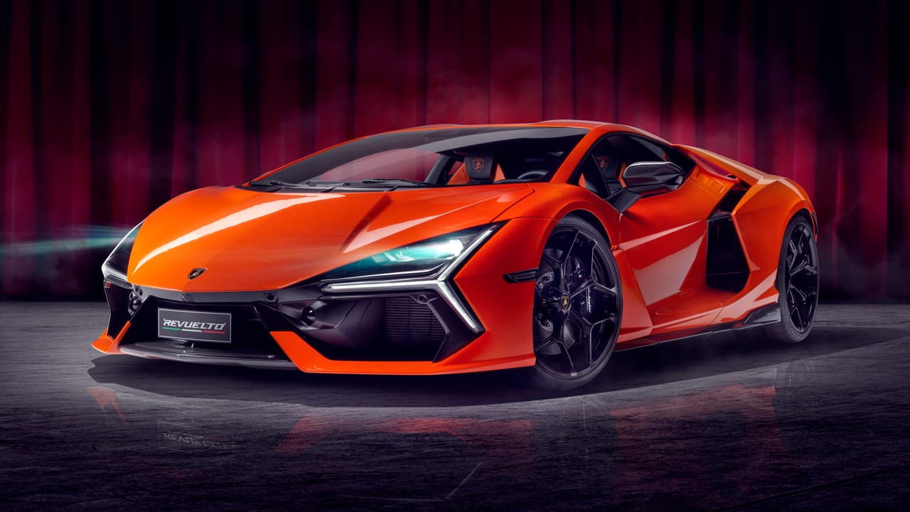 This is the new 217mph, hybrid Lamborghini Revuelto hypercar | Top Gear