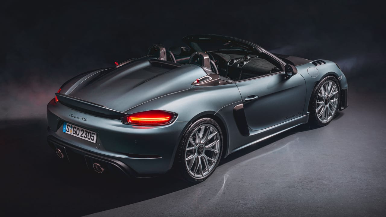 Watch: a closer look at the stunning new 493bhp Porsche 718 Spyder RS | Top Gear