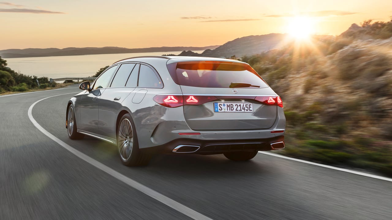 Mercedes-Benz reveals the new E-Class estate, and surprise, it’s bigger ...