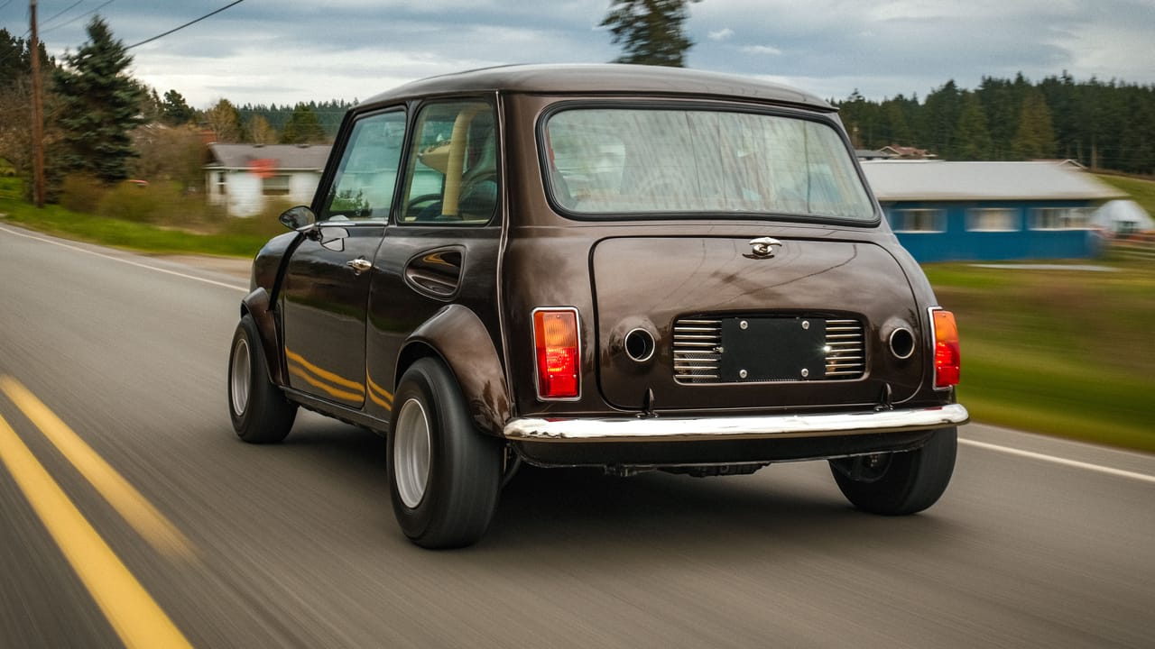 Meet the lightweight classic Mini with a 230bhp Honda VTEC heart | Top Gear
