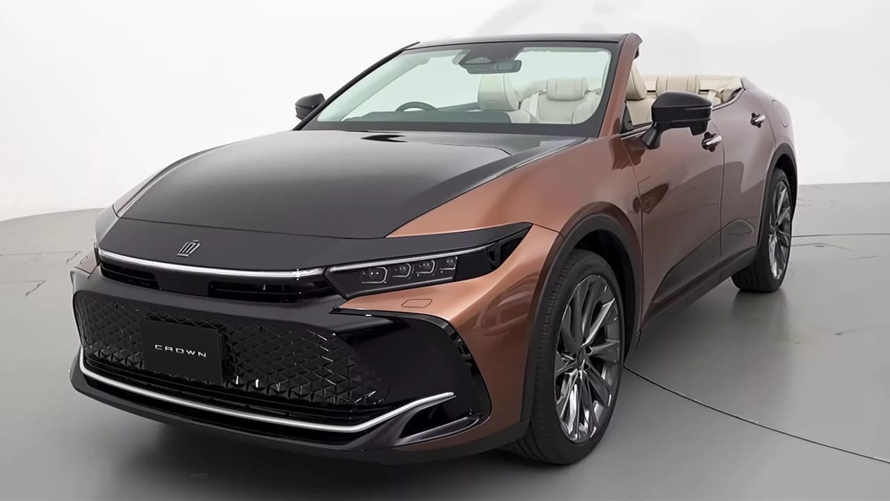 Toyota has built a one-off convertible version of its Crown crossover ...