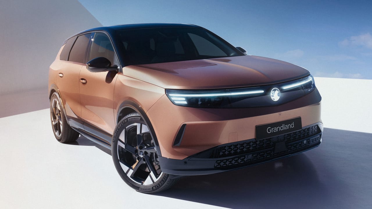 The new Vauxhall Grandland will get three powertrains and Experimental ...