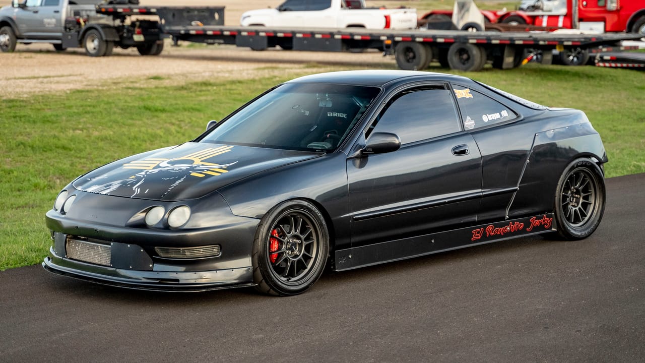 Someone turned this Integra into an 800bhp mid-engined V6 powerhouse ...