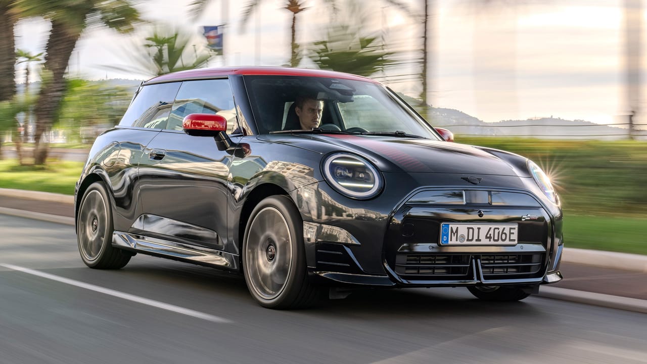 Watch: the new Mini Cooper SE is a 215bhp, £38k electric hot hatch ...