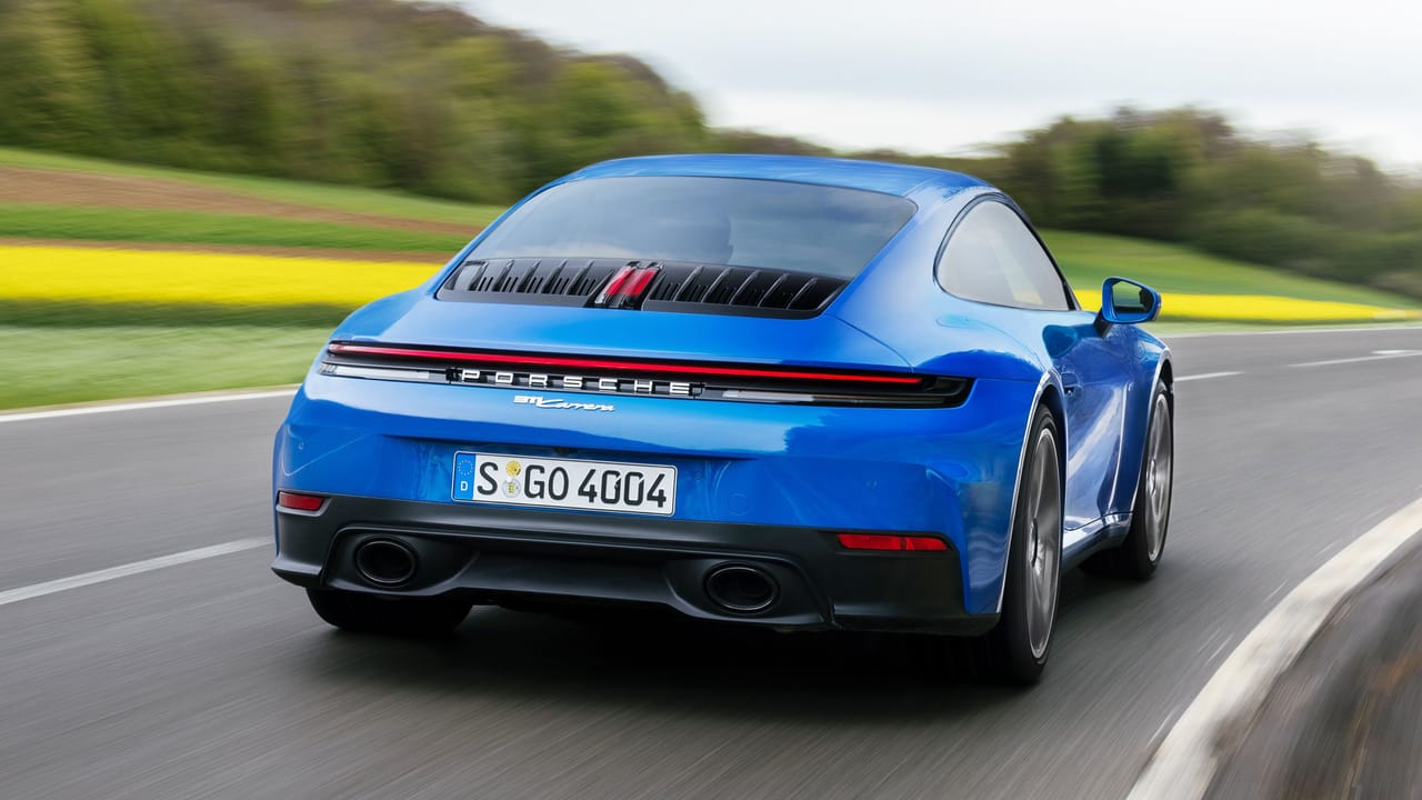 What’s new for the facelifted Porsche 911 Carrera? | Top Gear