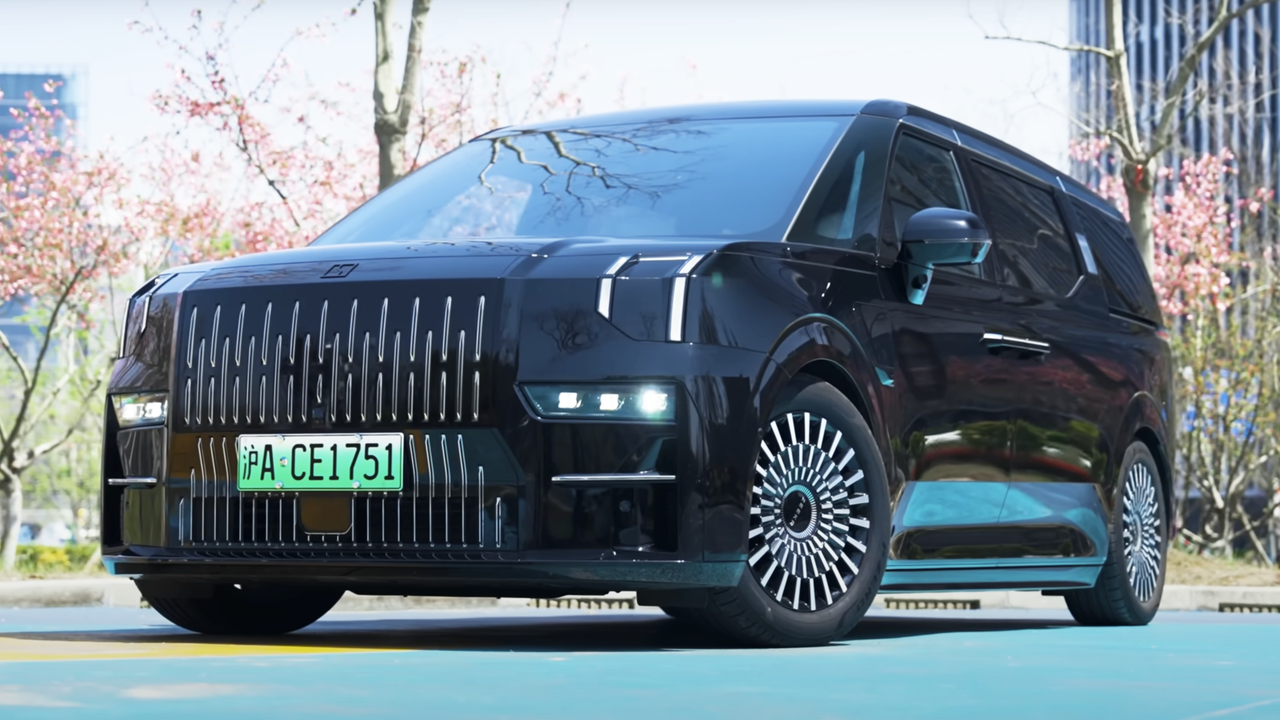 Can this ultra-luxury Chinese minivan make Euro carmakers up their game ...