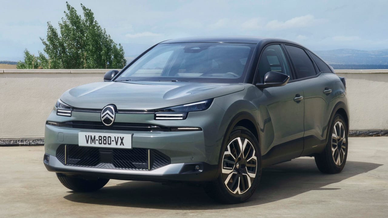 The fourth-gen Citroen C4 and C4 X have arrived | Top Gear