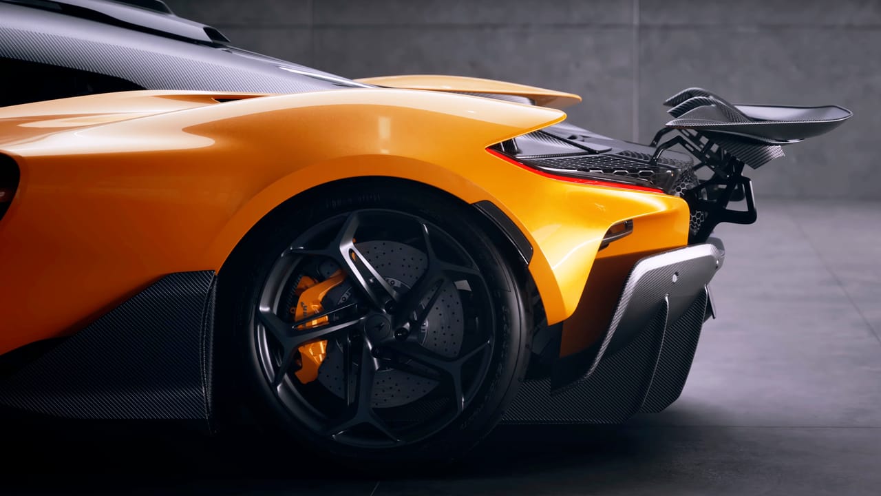 Spend 17 seconds watching the McLaren W1 go from Road to Race mode and ...