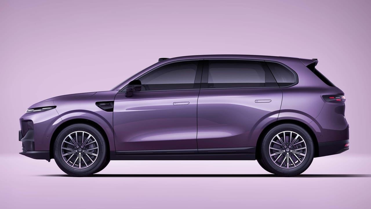 Stellantis-backed Leapmotor launches B10 baby SUV, arriving next year ...