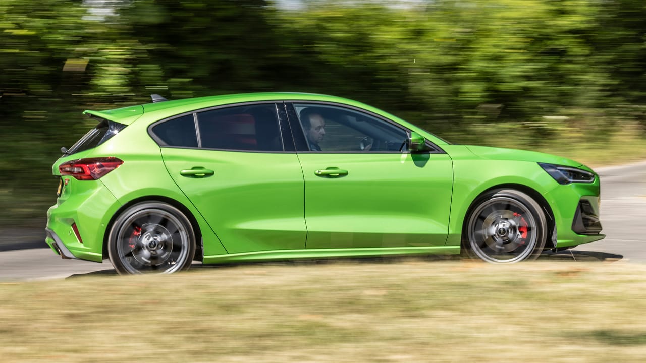 Car review condemned for not specifying lb ft 'of torque' | Top Gear