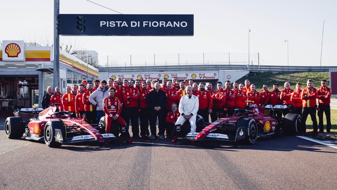 Ferrari has said goodbye to Sainz Jr by letting his dad drive his F1 ...
