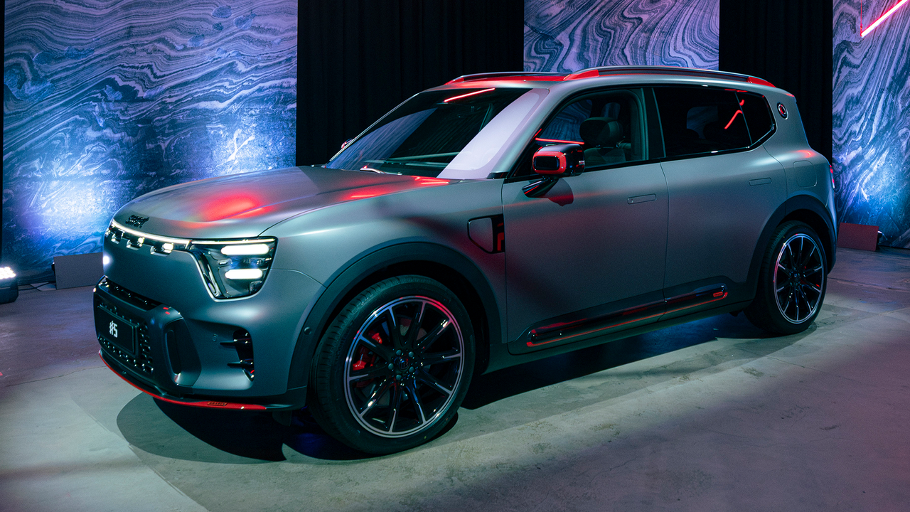 What the? The Smart #5 Brabus is a 637bhp e-SUV capable of 0-62mph in 3.8s | Top Gear