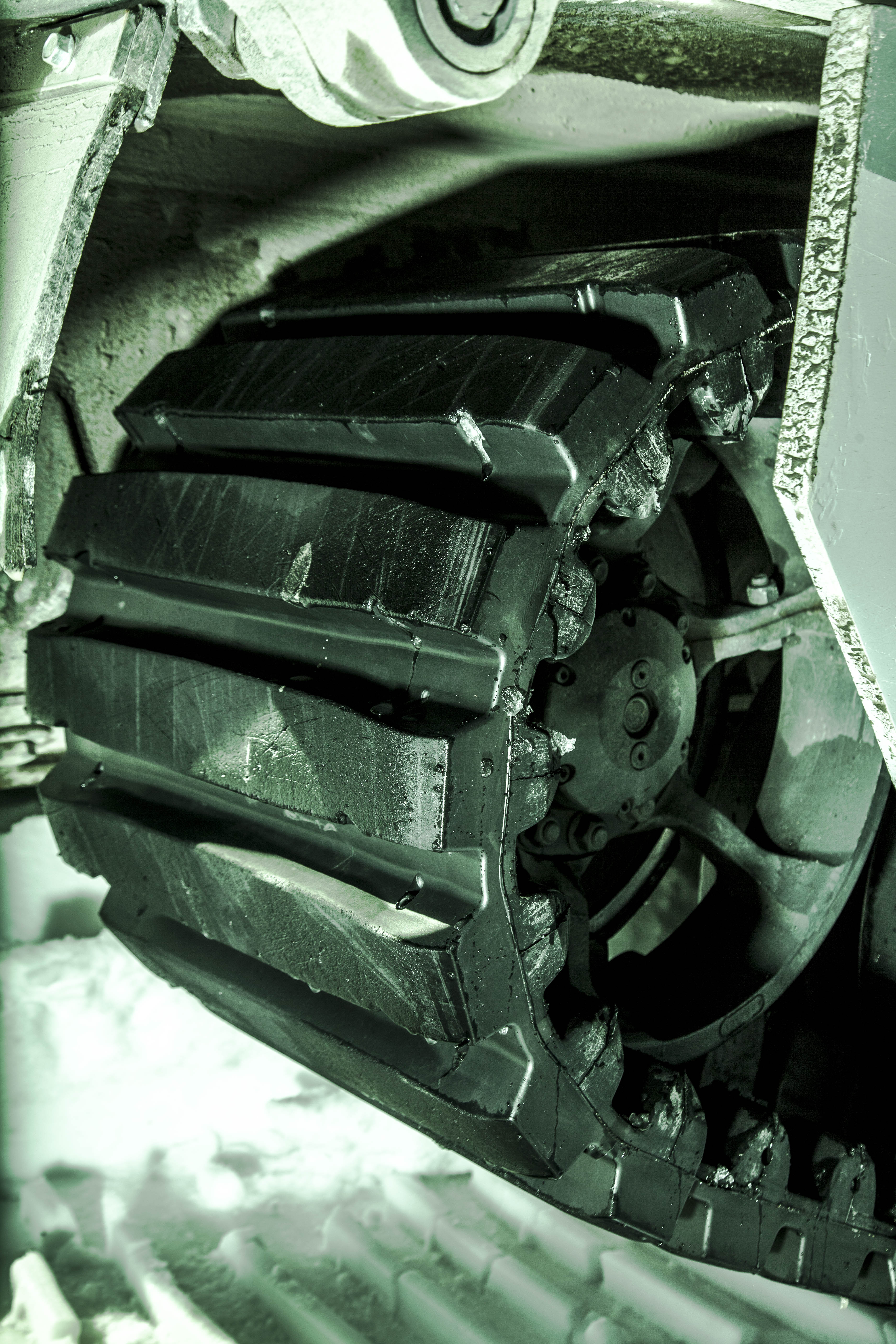 Top Gear drives the world's fastest tank | Top Gear