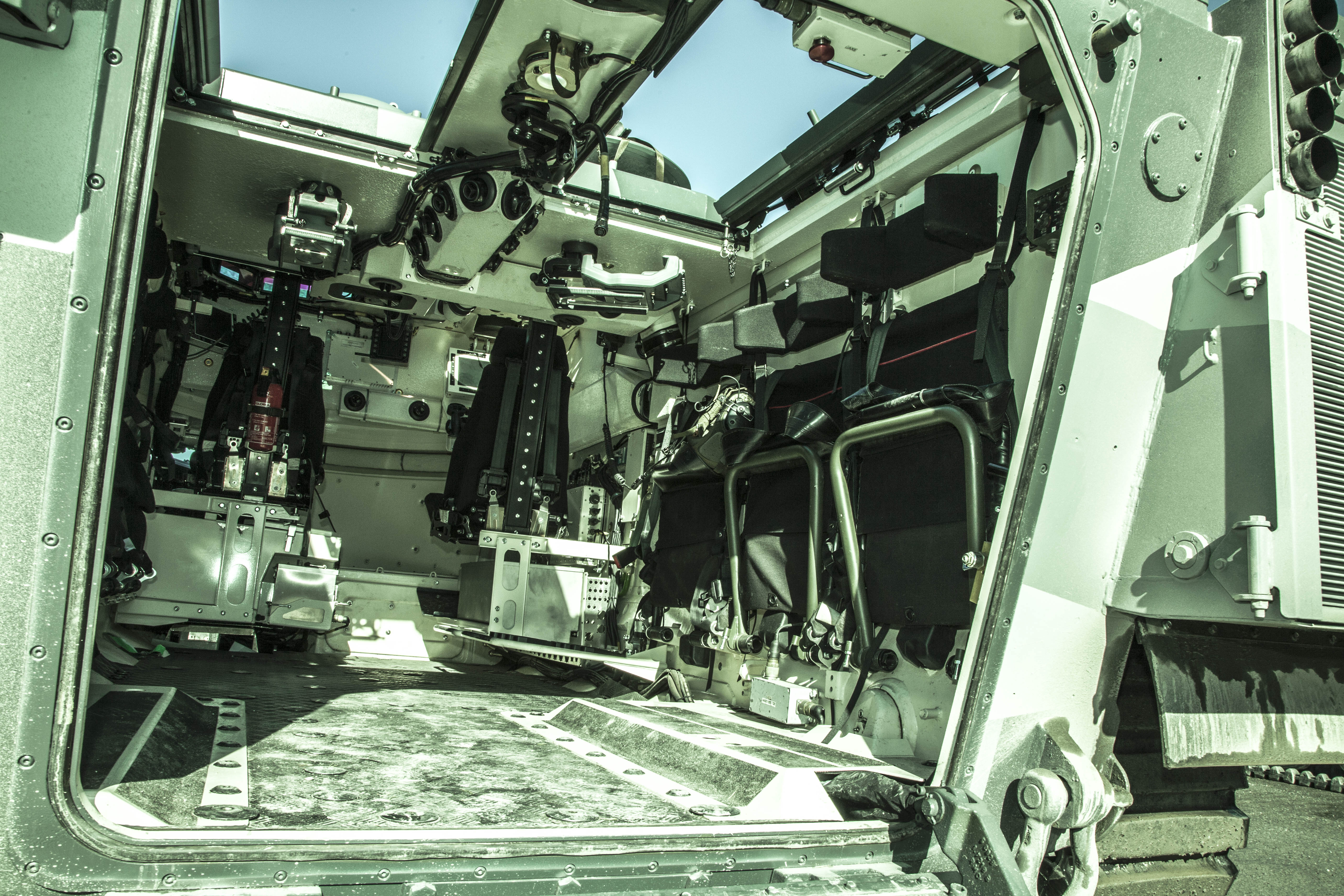 Top Gear drives the world's fastest tank | Top Gear