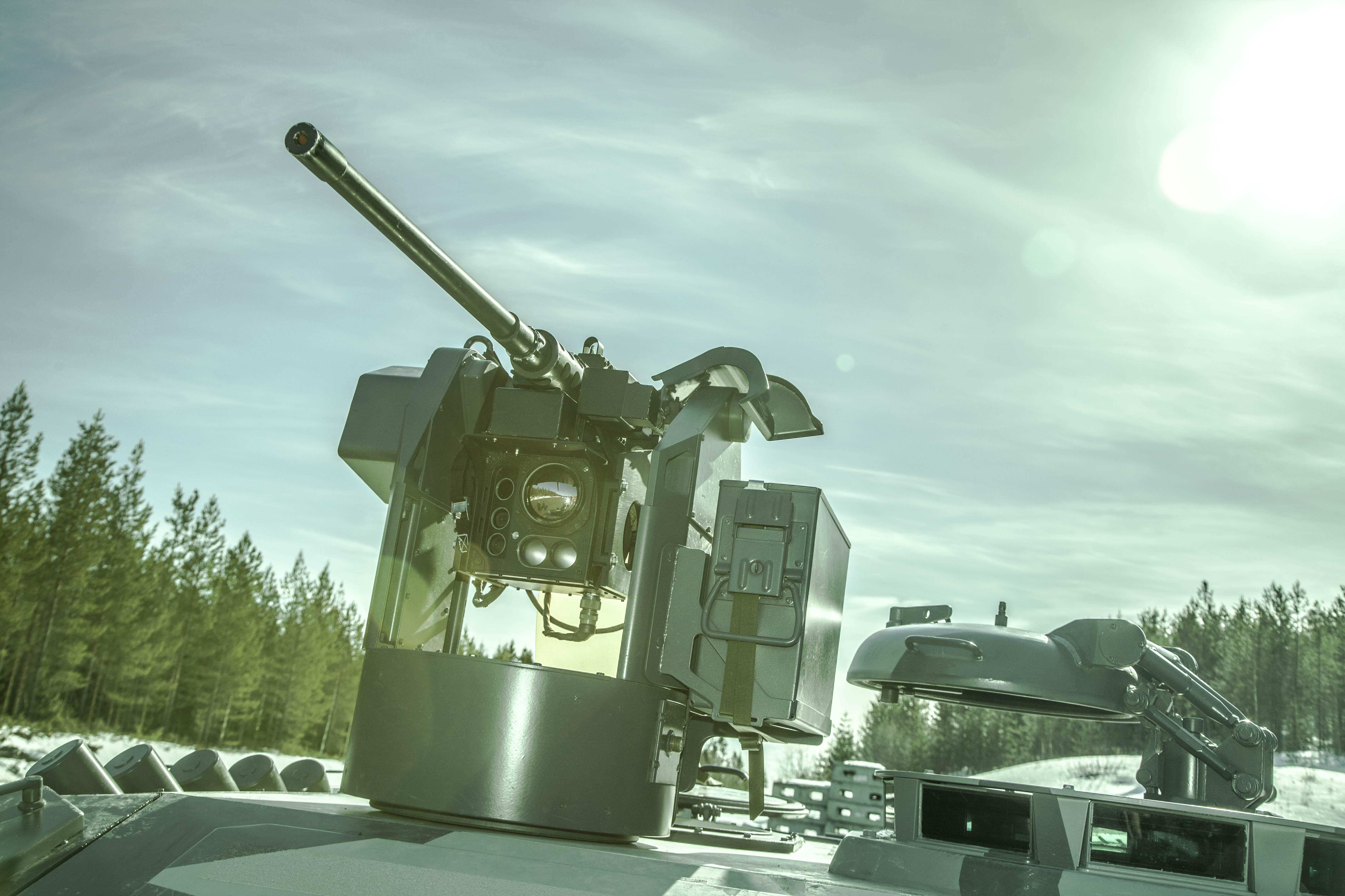 Top Gear drives the world's fastest tank | Top Gear