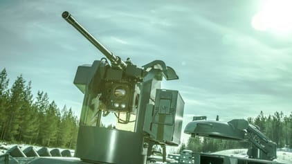 Top Gear drives the world's fastest tank | Top Gear