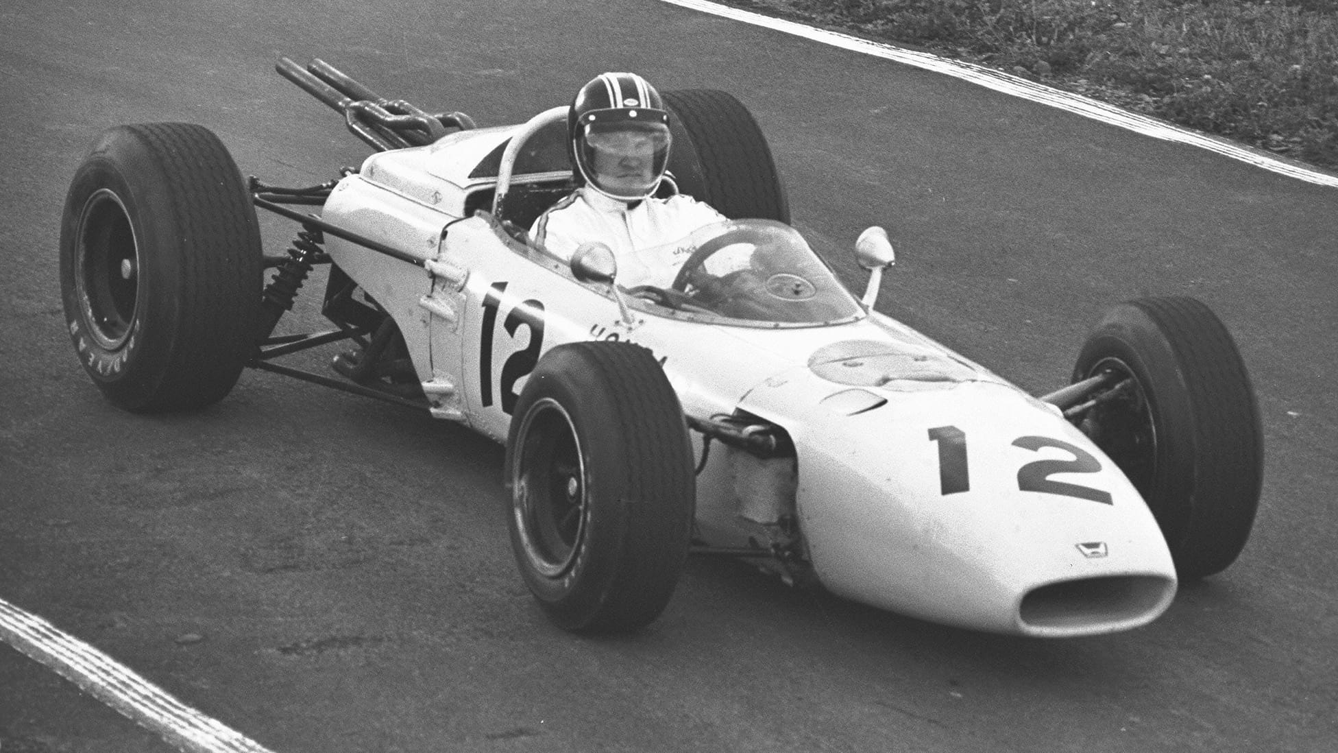 Honda's amazing motorbike-engined roadster concept needs to be made ...